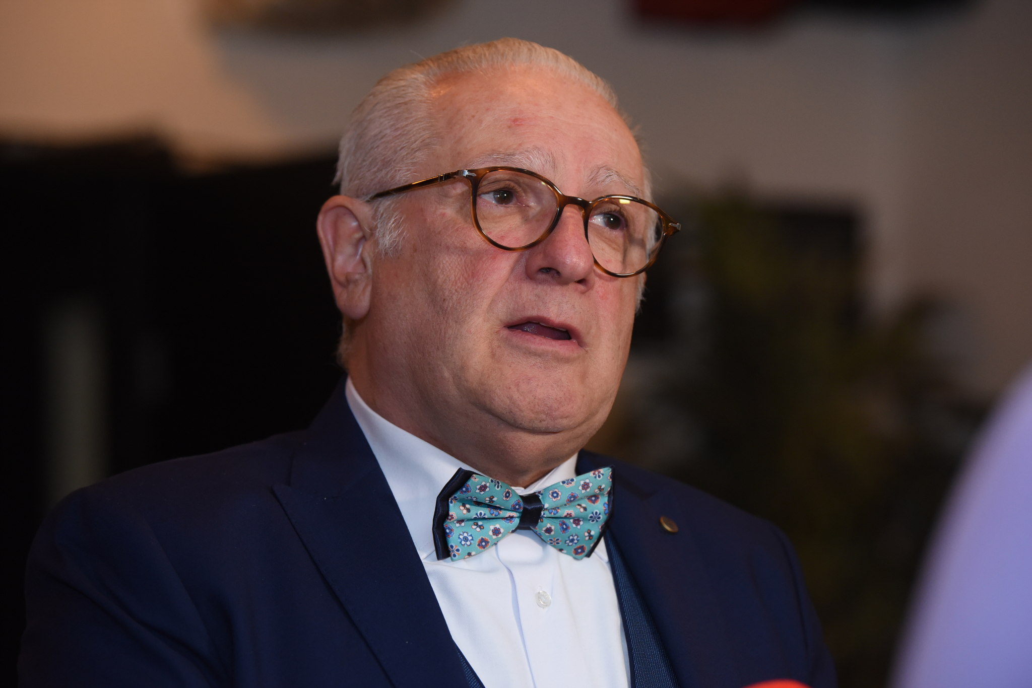 ŽELJKO SAMARDŽIĆ JE ODBIO HIT Pesma završila u rukama Ane Bekute ...