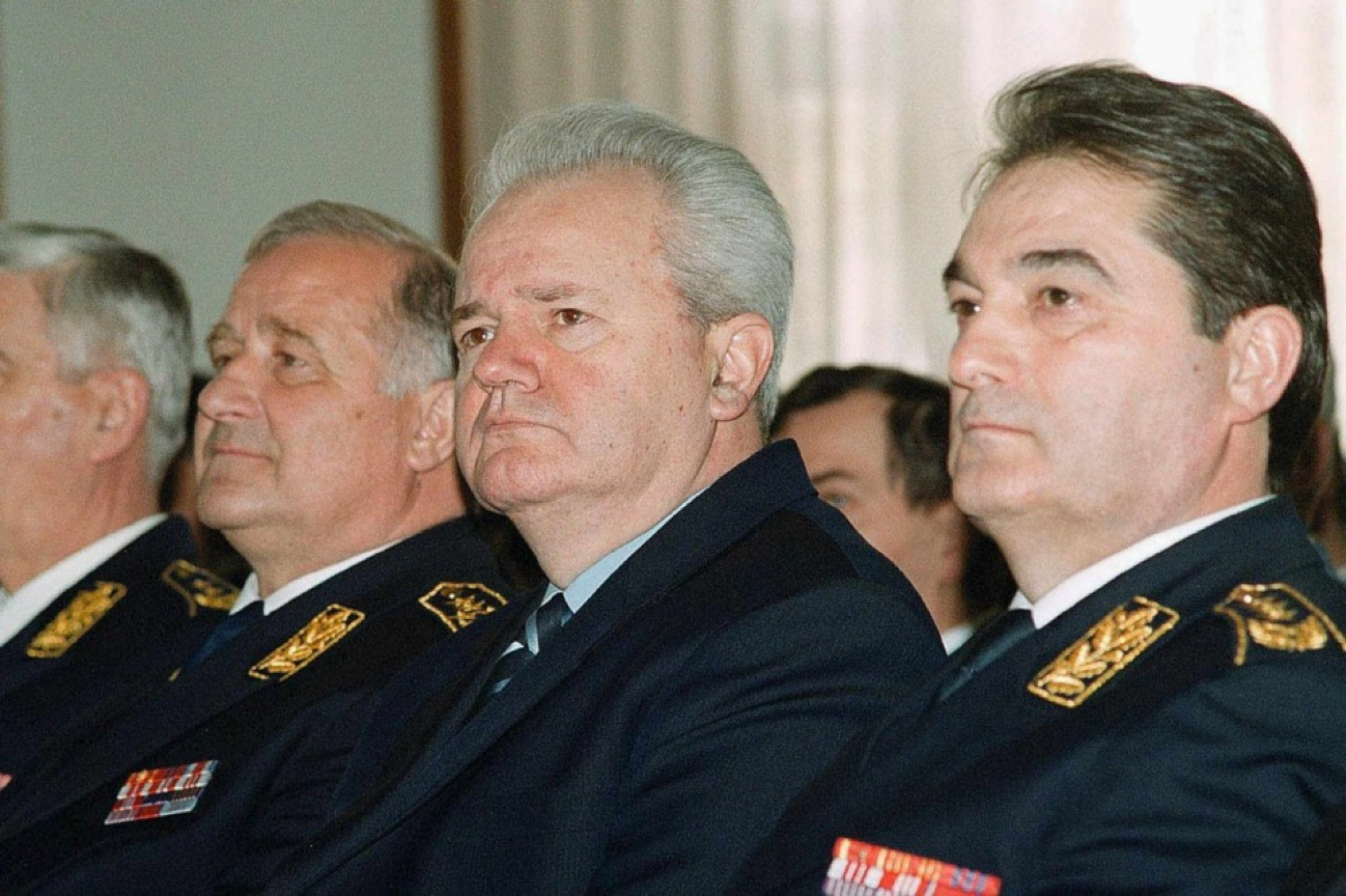"MOŽEMO DA GA NATERAMO DA SLETI, DRUGA OPCIJA JE DA RUŠIMO": Ovako je ...